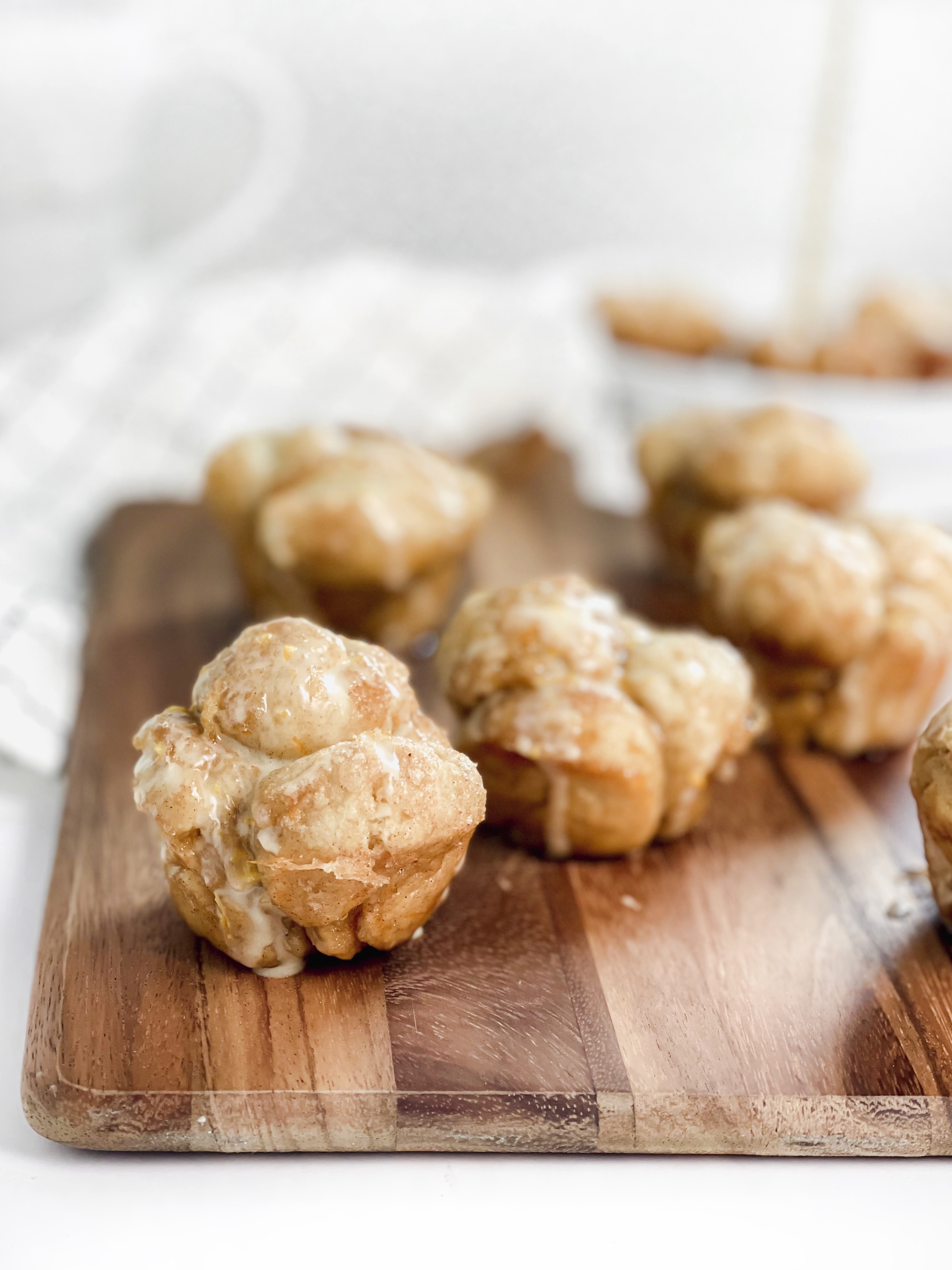 Citrus Mini Monkey Bread Recipe for a Summer Brunch - Dwell & Dine