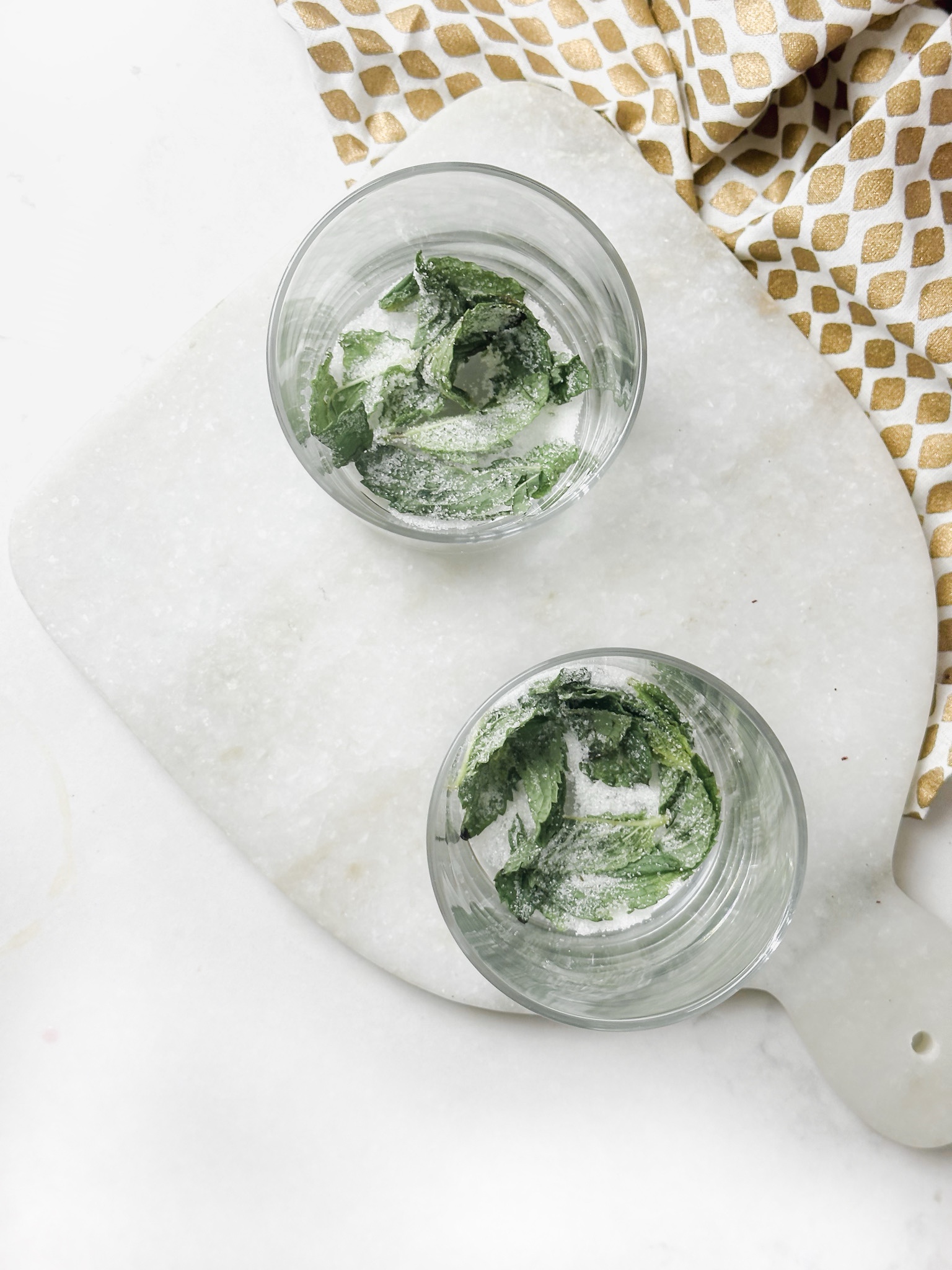 Sparkling Cranberry Cheer: A Festive Christmas Mocktail Recipe - Dwell ...