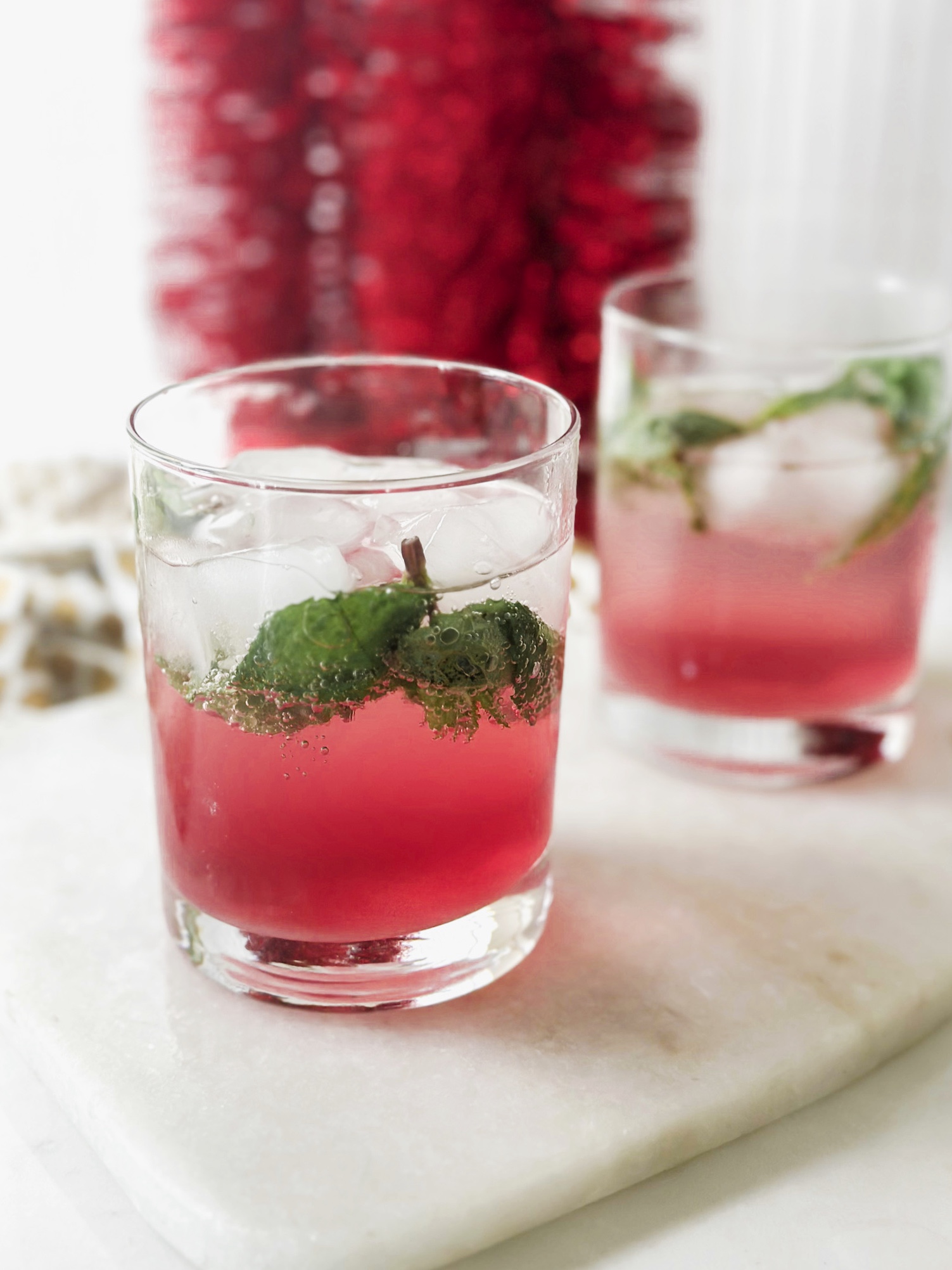 Sparkling Cranberry Cheer: A Festive Christmas Mocktail Recipe - Dwell ...